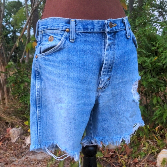 Wrangler | Shorts | Wrangler George Strait Cowboy Collection Cuttoff ...